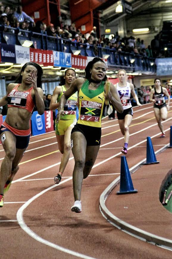 Jamaica beat the USA for gold in 4 X 200m relay in New York