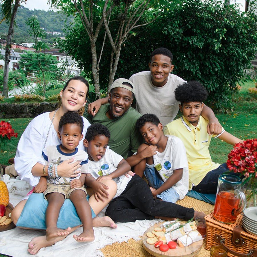 Gio Mar, 17-year-old son of Wayne Marshall, drops his first EP