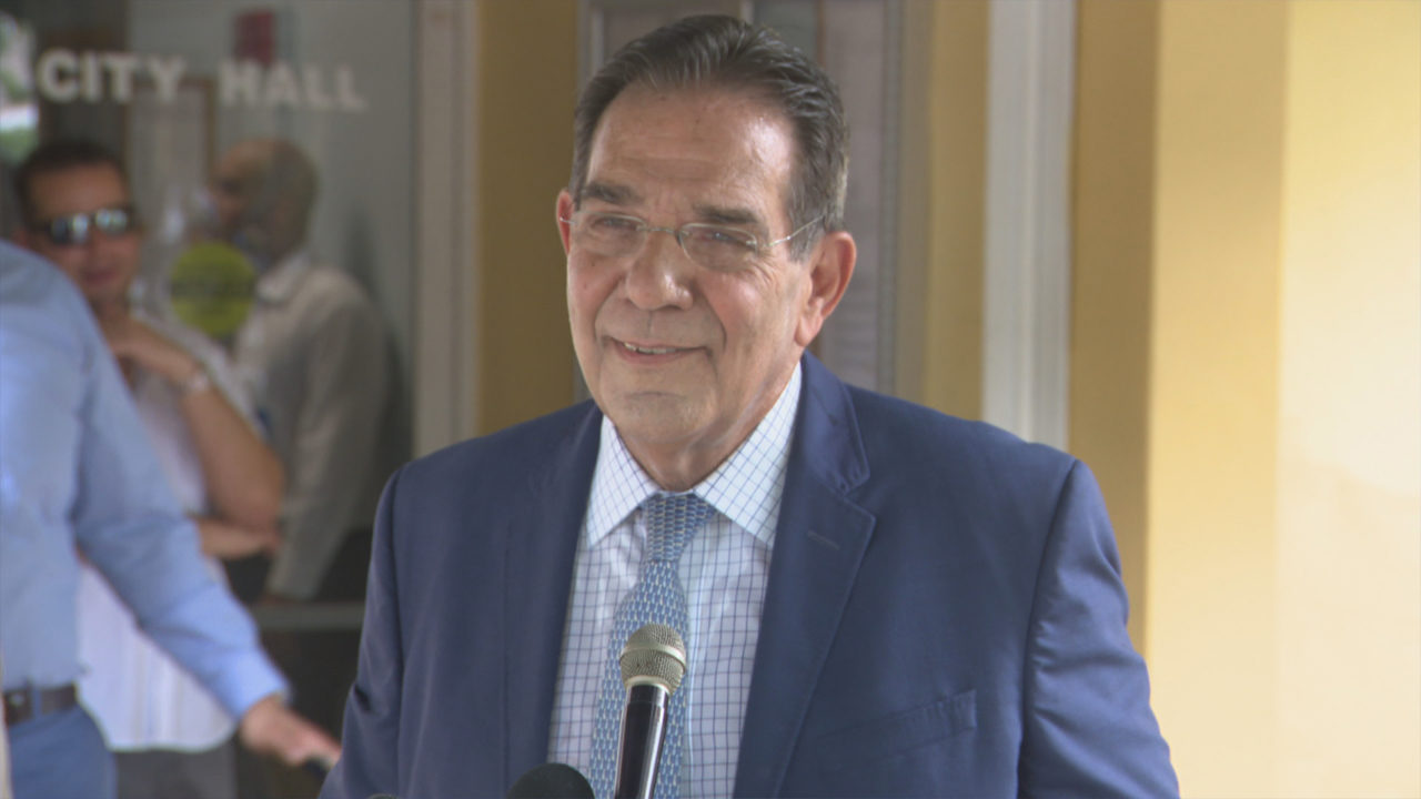 Miami’s first Cuban-born Mayor Xavier Suarez files to run again - CNW Network